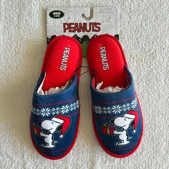 Peanuts | Shoes | Peanuts Snoopy Slippers | Poshmark